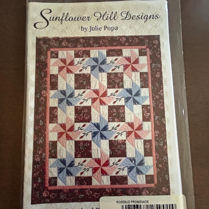 Vintage Rosebud Quilt - Etsy