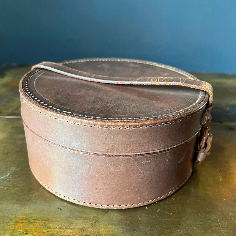 Antique Leather Collar Box With Lot of 11 Paper Collars Round - Etsy