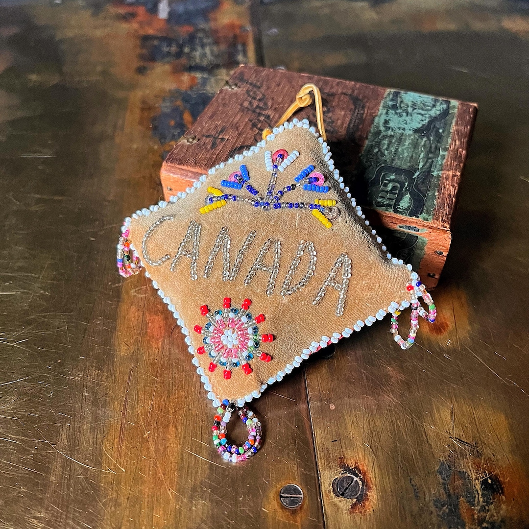 Vintage Beaded Whimsy, Native American Hand Beaded Tourist Souvenir ...