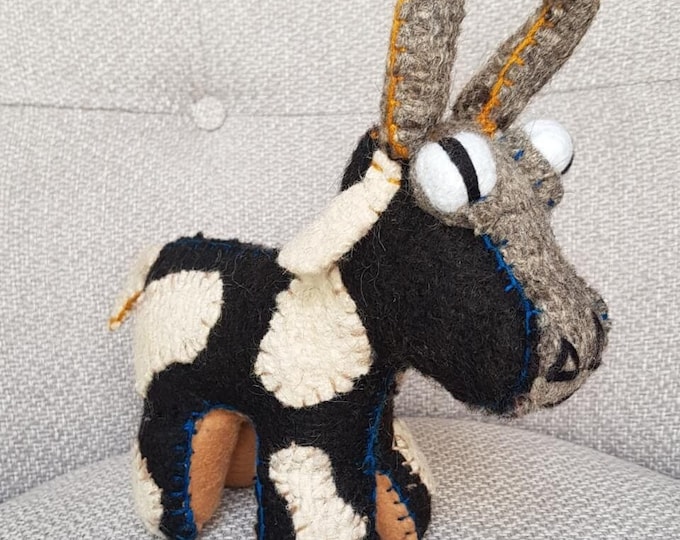 Cow Felt Toy, Cattle Wool Embroidered Toy, Bull Stuffed Animal Doll ...