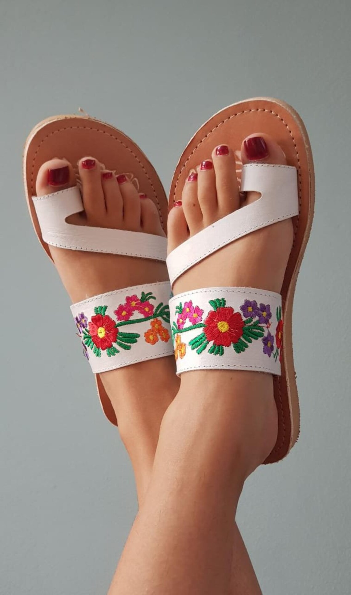 Mexico embroidered flower sandals Toe ring white leather | Etsy
