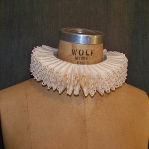 Neck Ruff, Elizabethan, Custom, Renaissance Faire, Ribbon Cotton Cluny ...