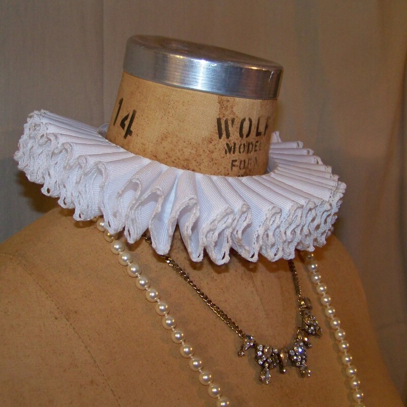 Neck Ruff - Etsy