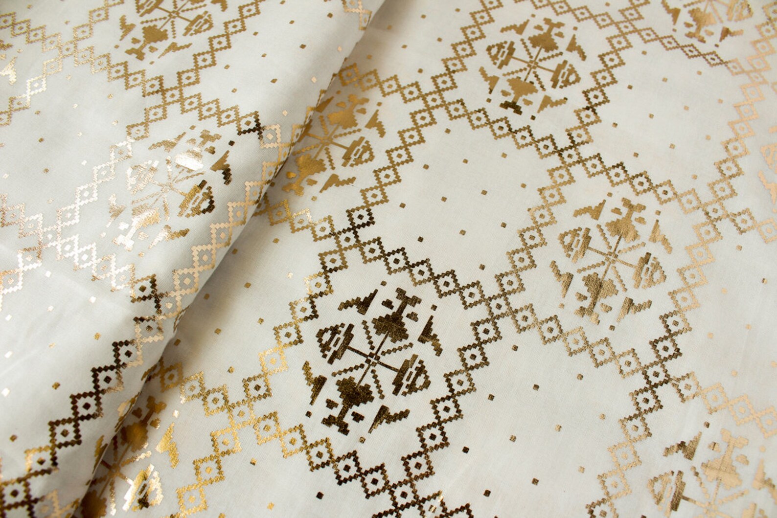 1 yard of Soft Cotton Fabric White Malmal Fabric Aztec Print | Etsy