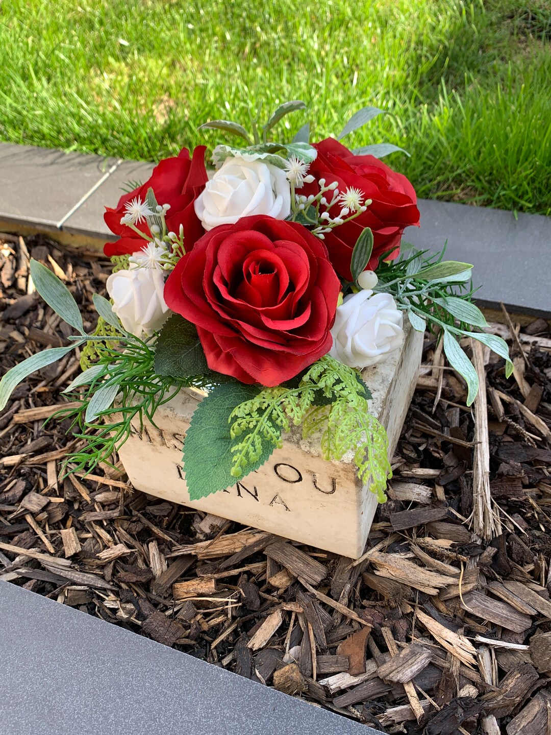Grave Pot, Artificial Silk Funeral Flowers, Christmas Tribute Flowers ...