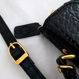 Vintage Chenson Black Embossed Leather Handbag – Crocodile-embossed ...