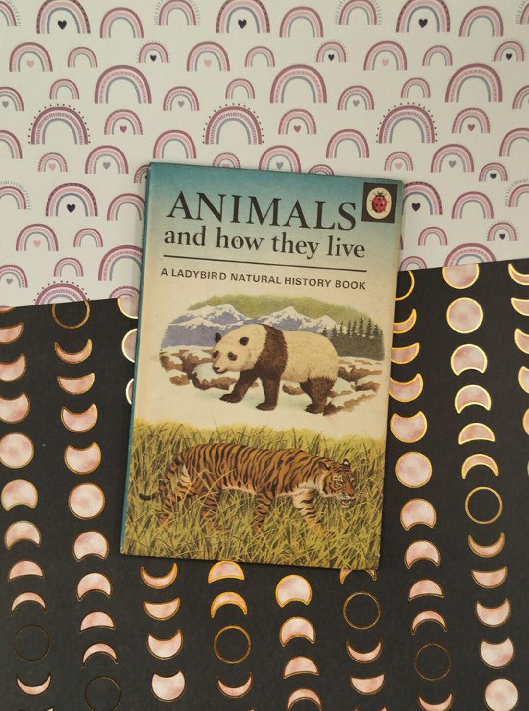 Vintage 1965 Ladybird Books "animals and How They Live" Hardcover - Etsy