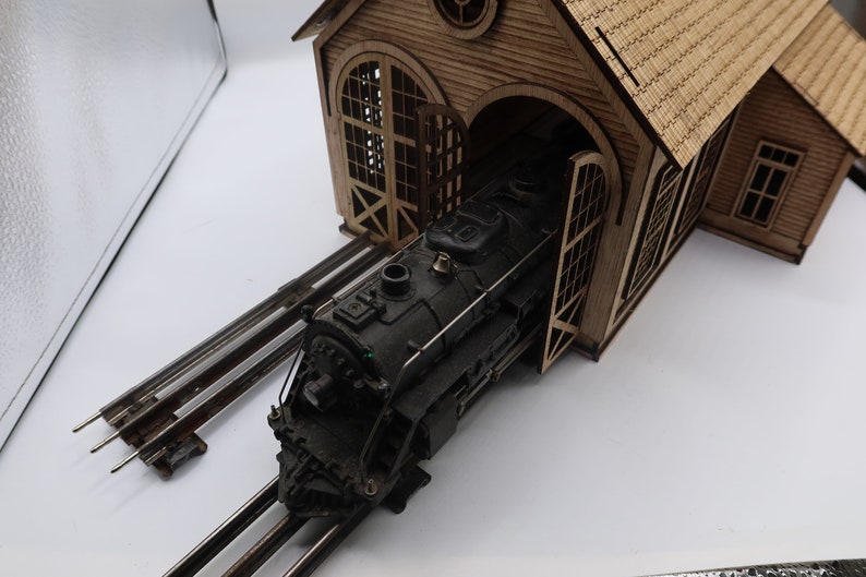 1:48 (O Scale) [assembled] Engine Shed, Warehouse, Fire Station ...