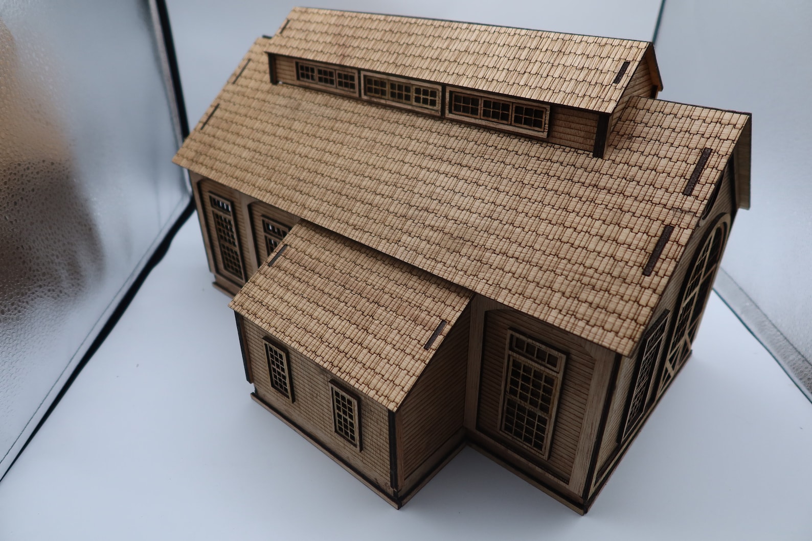 1:48 (O Scale) [kit] Engine Shed, Warehouse, Fire Station, Workshop ...