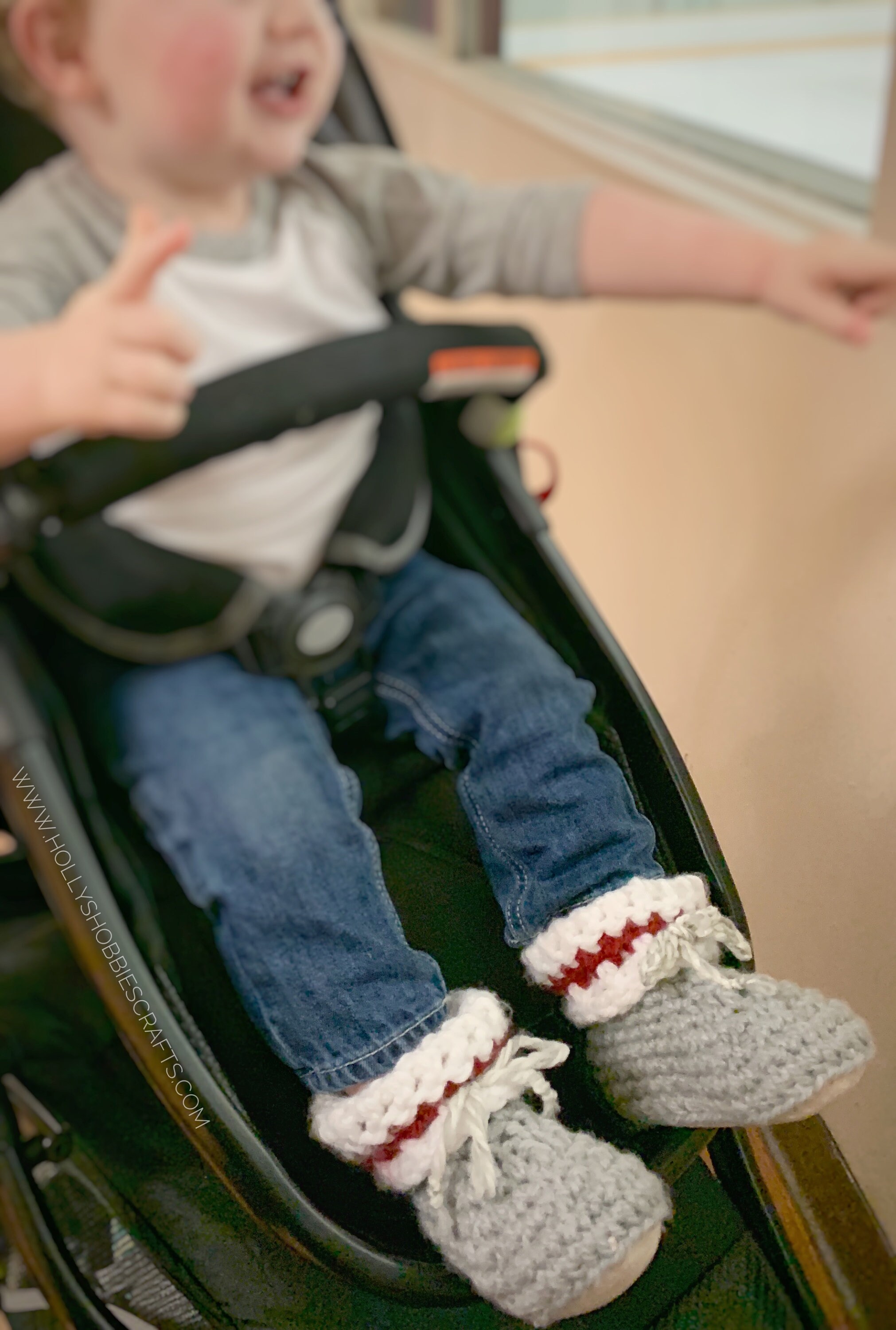 CROCHET PATTERN: Cozy Cabin Slippers Infant sizes 1-6 | Etsy