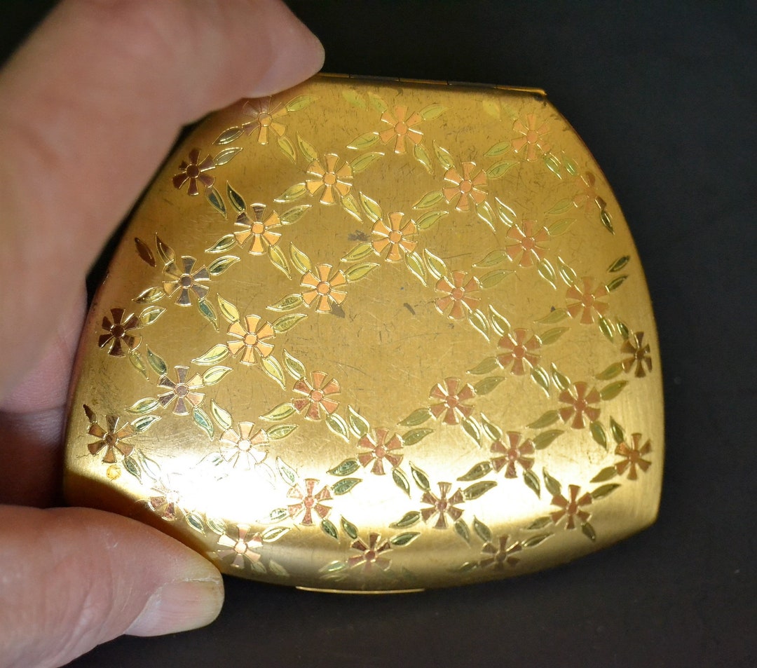 Vintage, Etched, Elgin American Shell Makeup Compact - Etsy