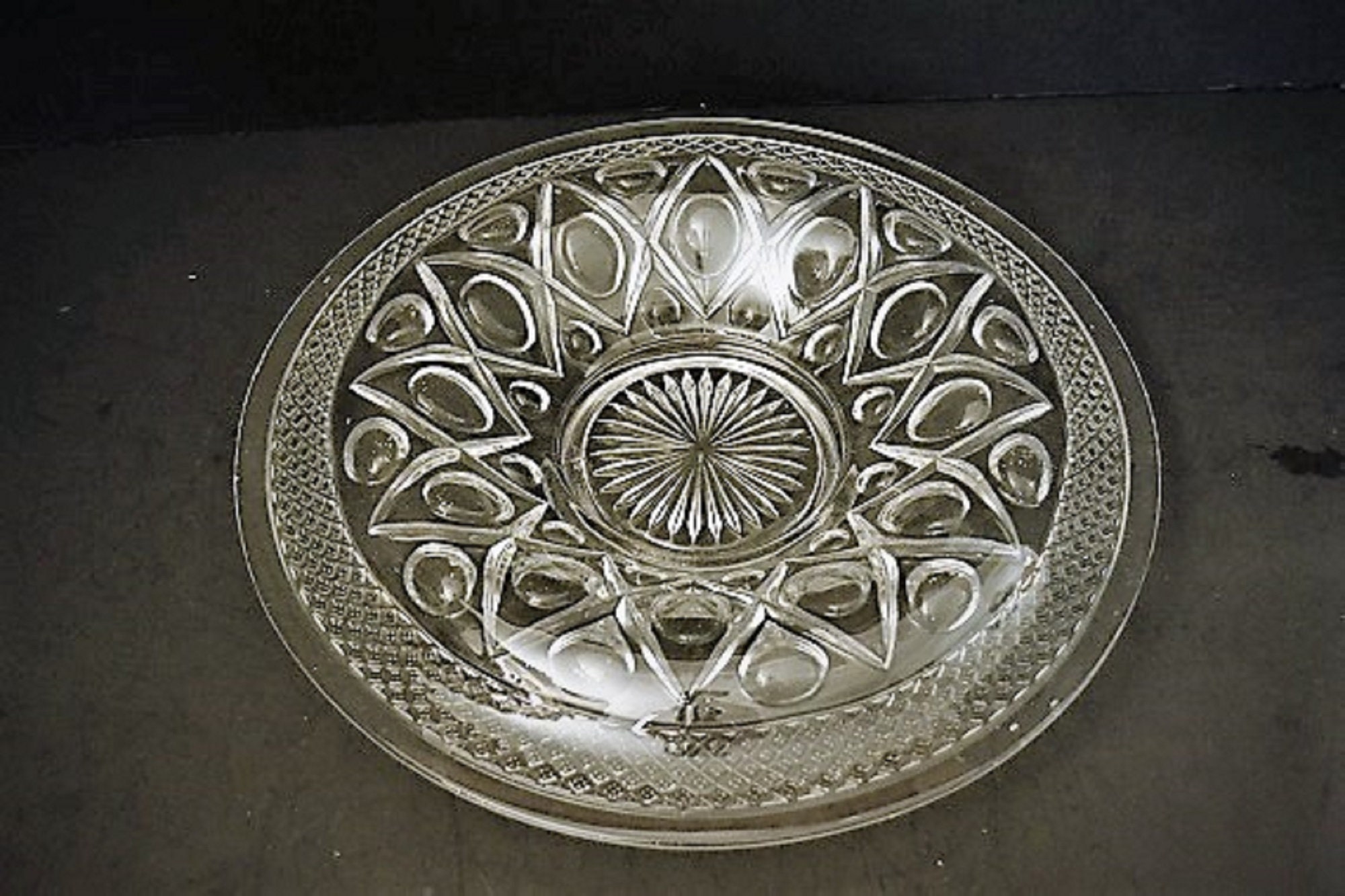 Vintage Large Cape Cod Center Bowl From Imperial Glass - Etsy