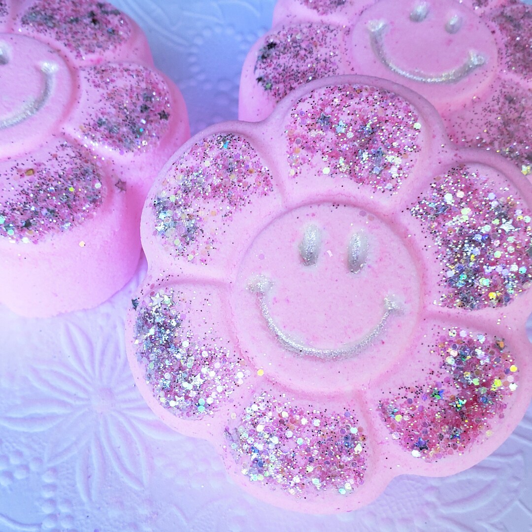 Daisy Bath Bomb Happy Face Smiley Face Bath Bombs for - Etsy