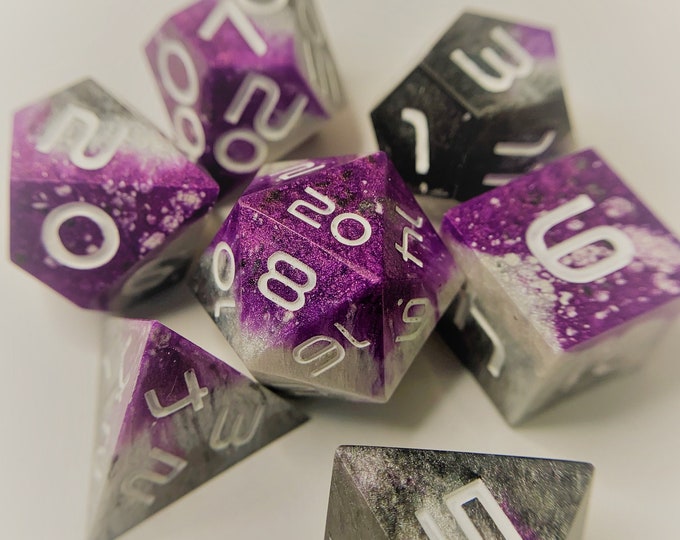 Ace-teroid Asexual Pride Resin Sharp Edge Dice Set 7 for Role Playing ...