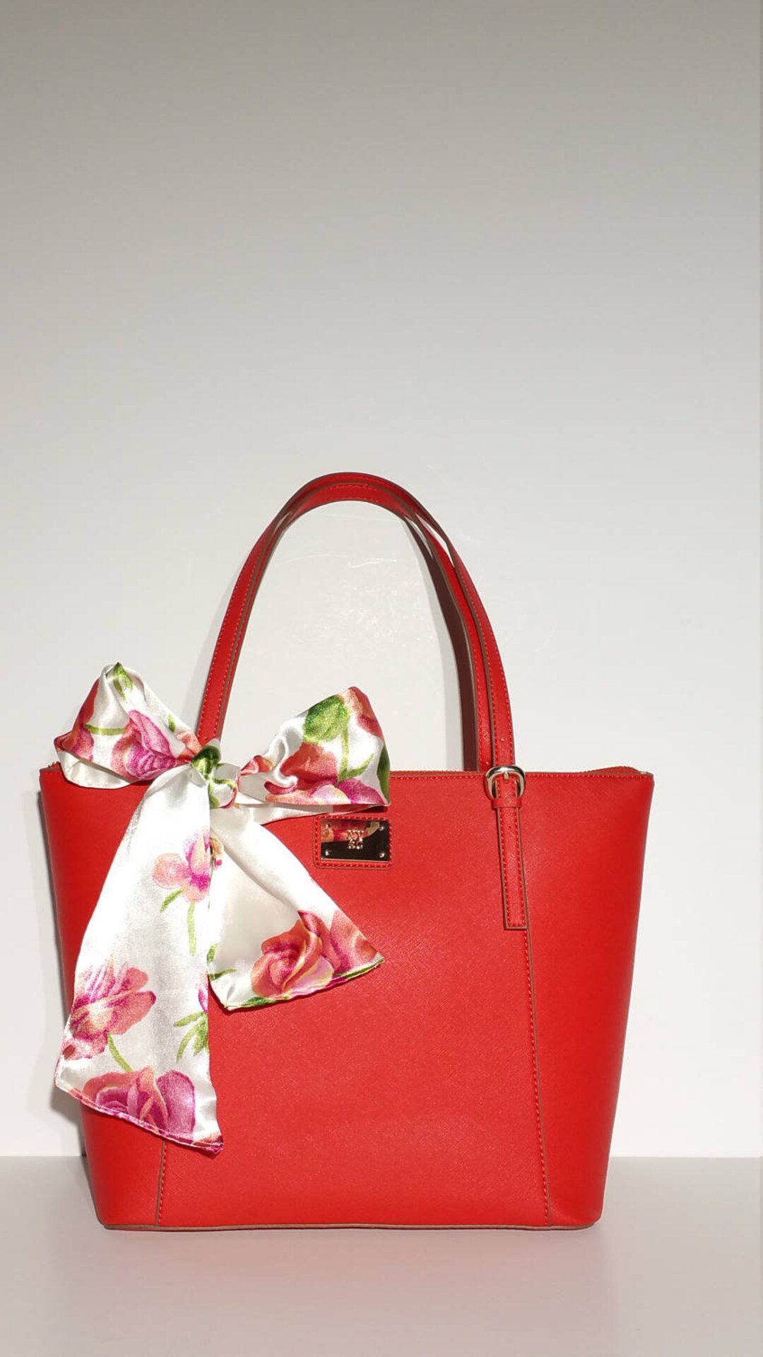 Handbag Scarf: Pretty Red Roses, Pretty Roses, Collages Charmuese Satin ...