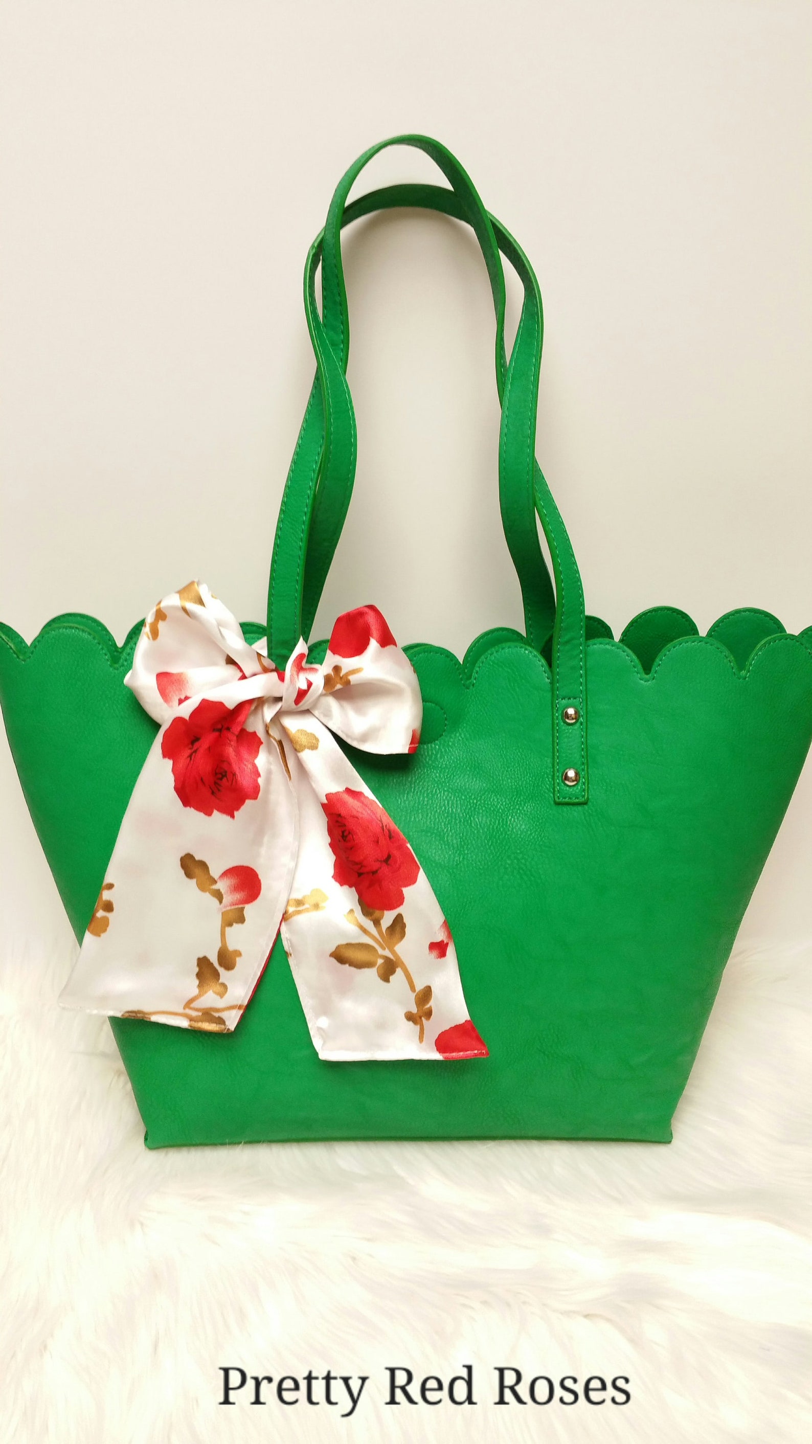 Handbag Scarf: Pretty Red Roses, Pretty Roses, Collages Charmuese Satin ...