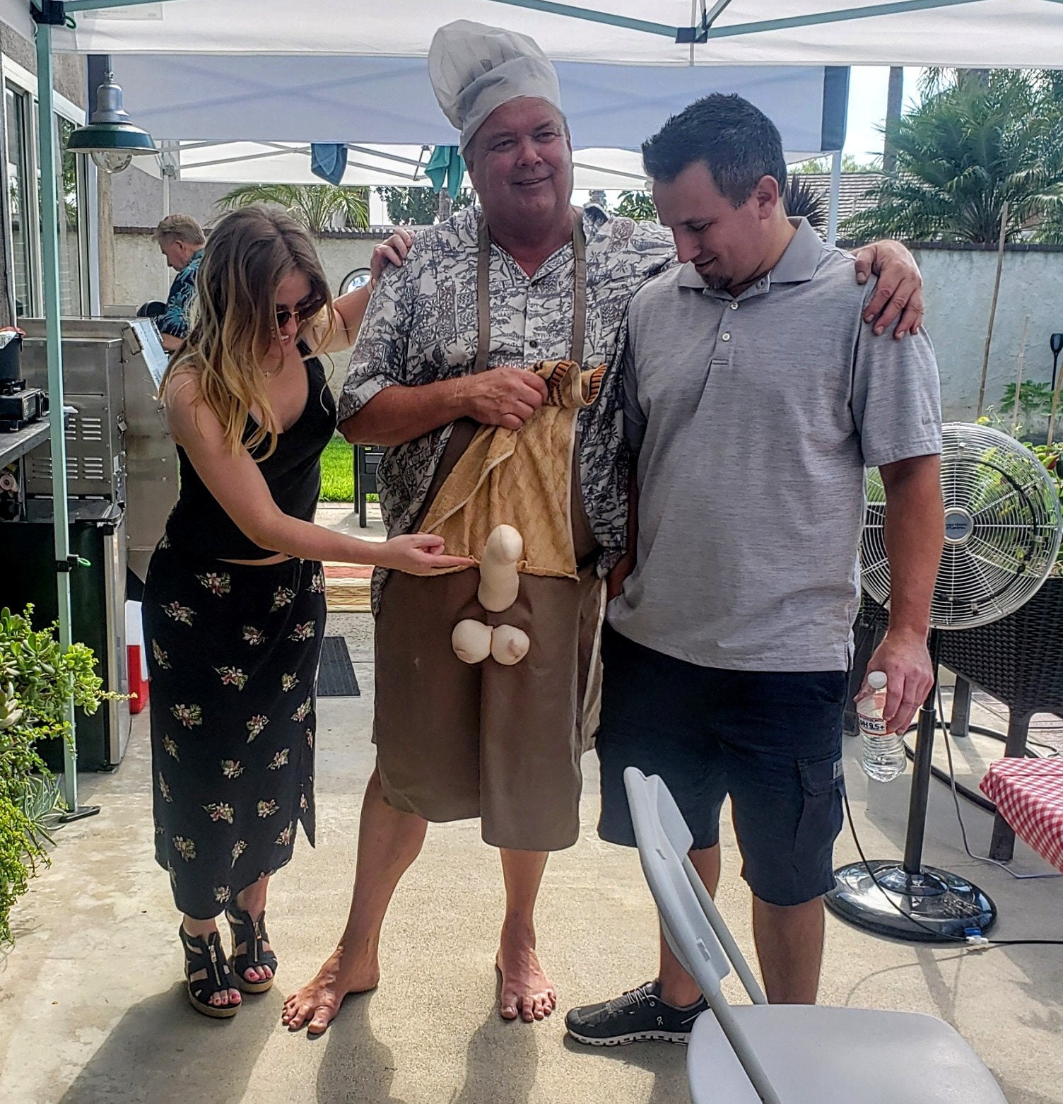 DELUXE HEAD CHEF Penis Prank Apron the Perfect Father's Day Gag Gift for Dad Cooking, Grilling ...