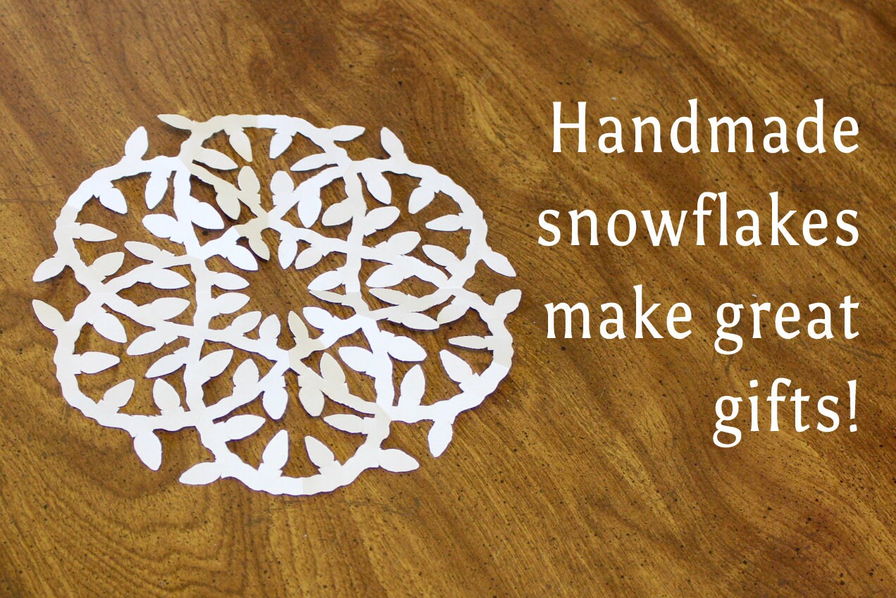 20 Christmas-themed Snowflake Patterns to Cut by Hand! - Etsy