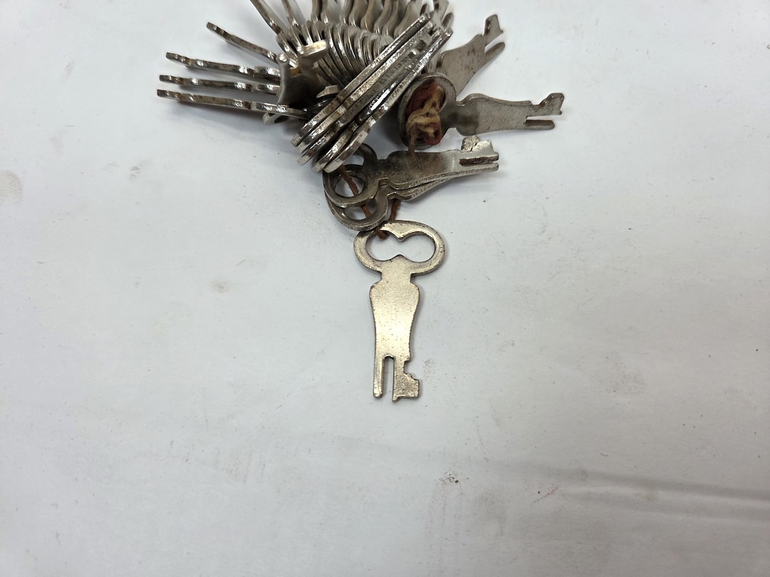 Antique Unmarked Trunk Steamer Key Old Luggage Suitcase Key - Etsy