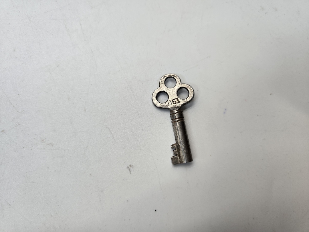 Antique Yale & Towne D61 Trunk/steamer Key - Etsy