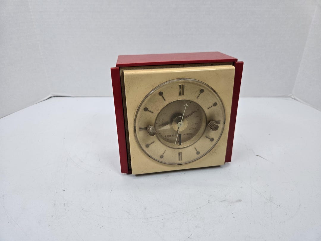 Vintage GE Table Clock Retro Red 1970s Works - Etsy
