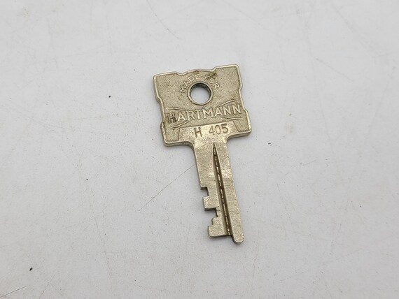 Antique Hartmann H405 Luggage Trunk/Steamer lock Key - Gem