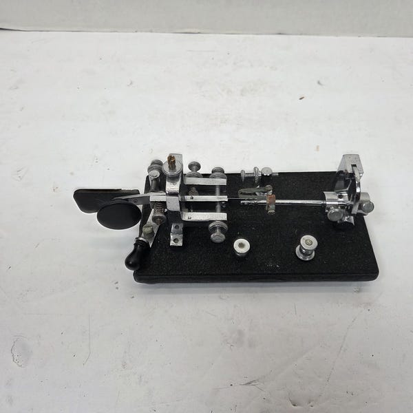 Telegraph Emmie Model - Etsy Canada