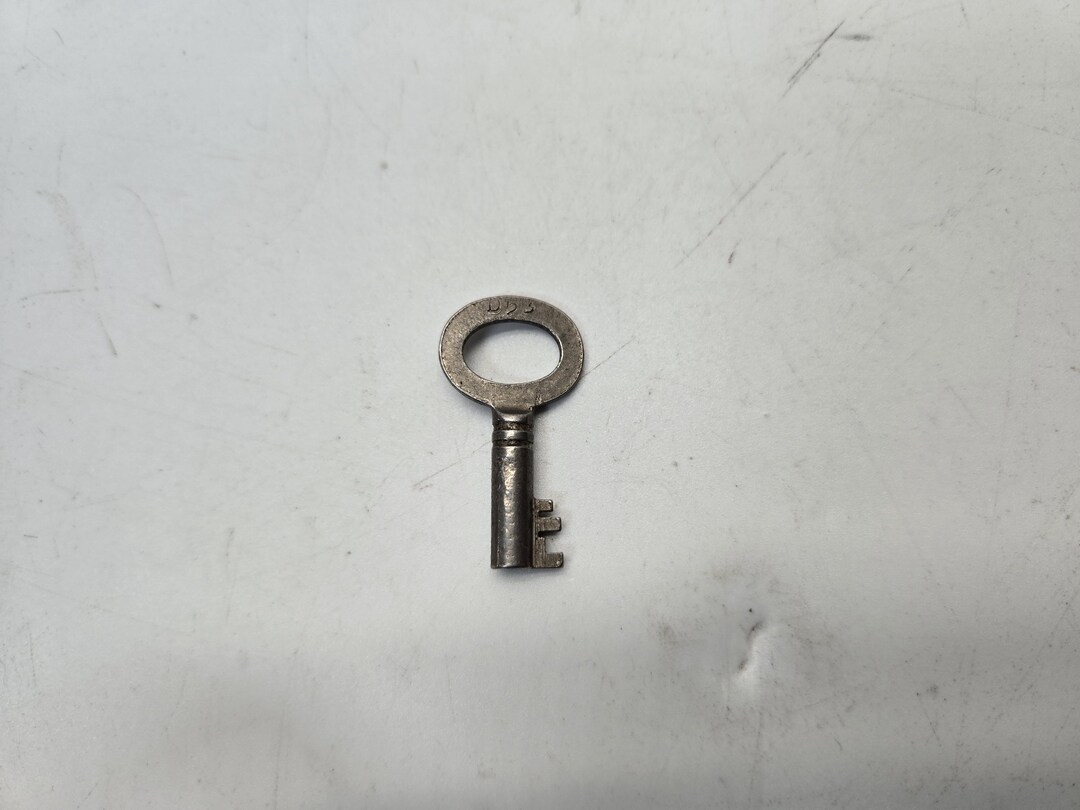 Antique Yale & Towne D53 Trunk/steamer Key - Etsy