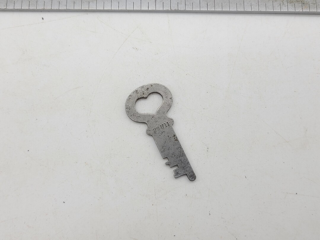 Antique Steamer Trunk Key Eagle 22U11 Heart Head - Etsy