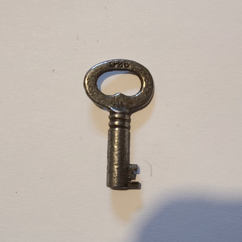 Antique Trunk - Etsy