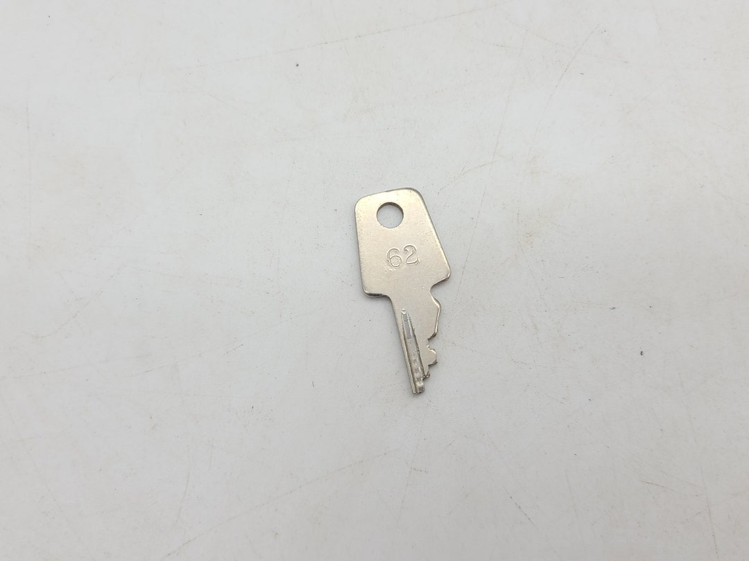 Cheney # 62 Suitcase/luggage, Vanity Case Guitar Case Key - Etsy