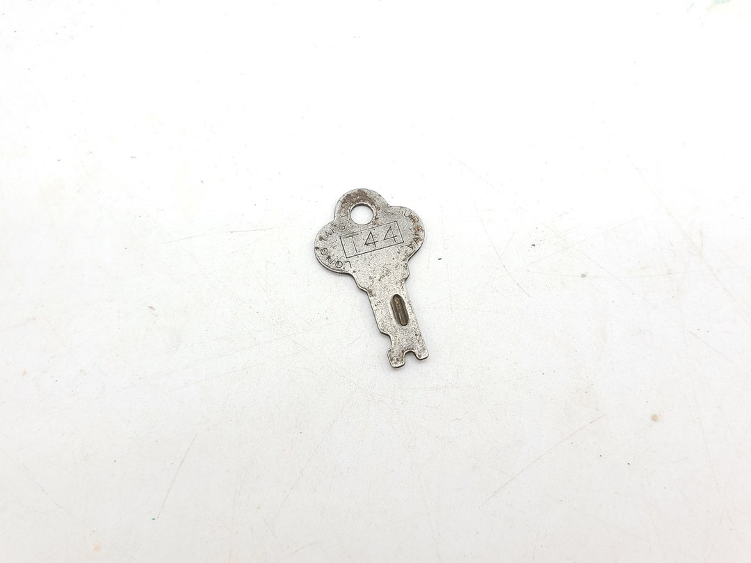 Long Lock Co T44 Trunk/steamer Antique Luggage Key - Etsy