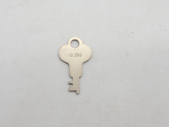 Antique excelsior lock UG350 Trunk/steamer luggage Key - Gem