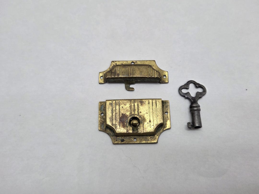Very Old Antique 1800s Small Box, Jewelry Box Chest Lock Set With ...