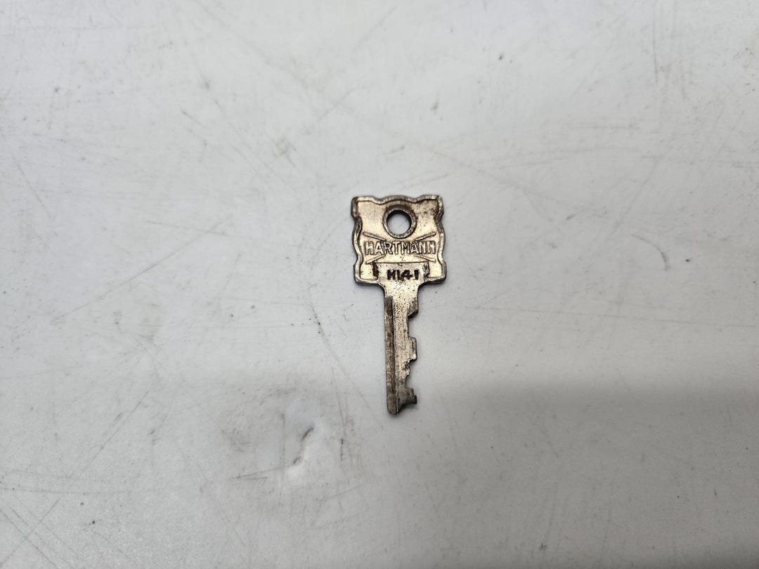 Antique Hartmann Excelsior H141 Trunk/steamer Luggage Key - Etsy