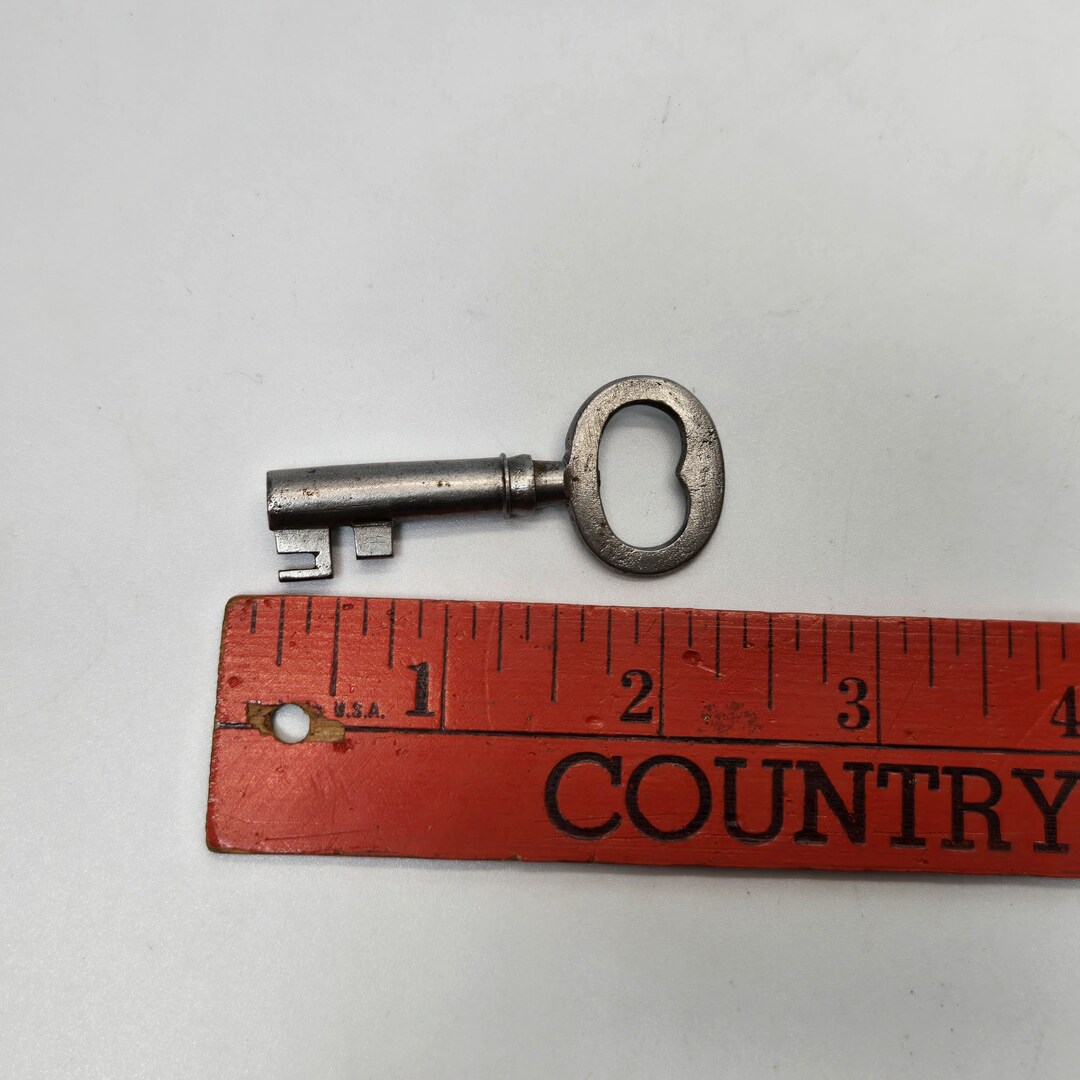 Antique Unusual Cut Barrel Furniture Key, Drawers Doors Cabinets Boxes ...