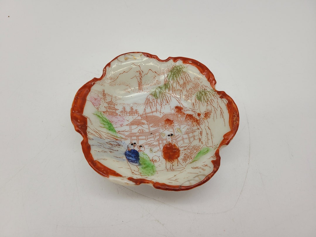 Nice Antique Small Geisha Girl Japanese Hand Painted Scalloped Edge ...