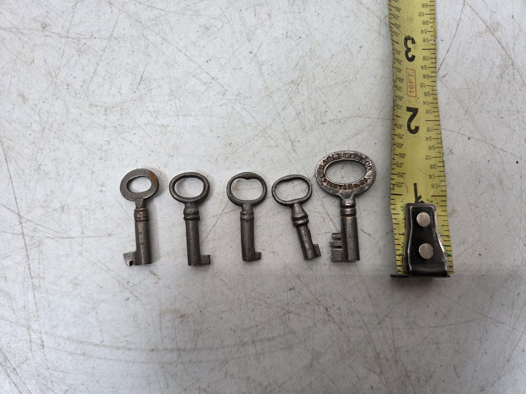 Lot of 5 Antique Small Tiny Miniature Keys Barrel Jewelry Box Keys ...
