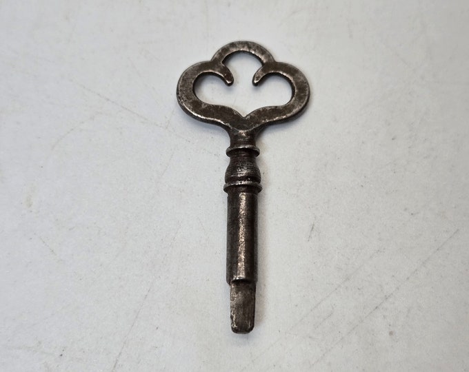 Antique Triangle Shaft Sewing Machine Key - Etsy
