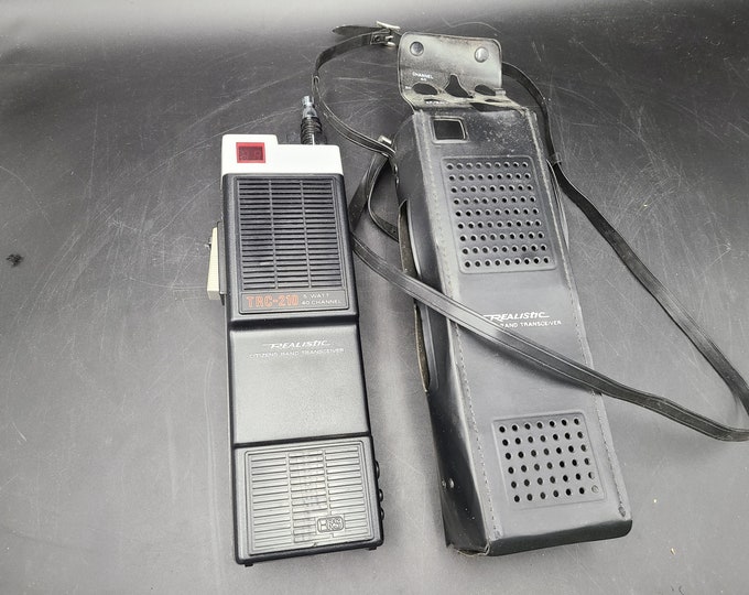 Realistic TRC-210 5 WATT 40 Channel Citizens Band CB Transceiver Hand ...
