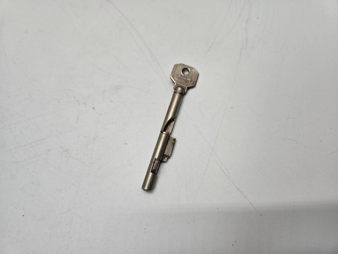 Antique Burg Watcher Hotel Key Hold Guard Lock Keyhole Blocker Skeleton ...