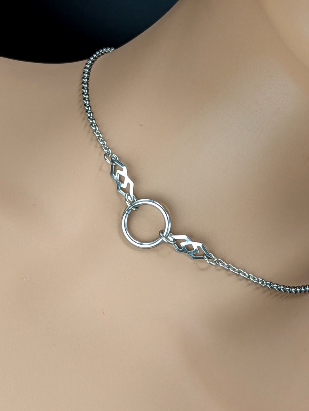 Day Collar * O Ring W/geometric Side Charms * Locking Options * 24/7 ...