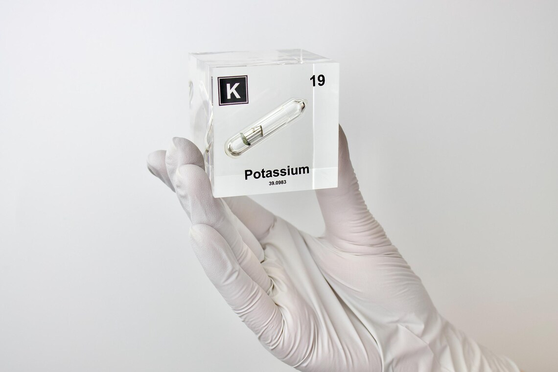 Potassium Element Cube PERIODIC TABLE Educational School Gift Ideas for ...