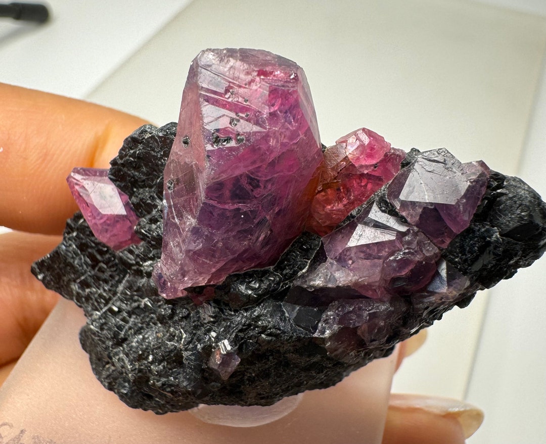 Winza Sapphire Crystals on Matrix 35.5gr Beautiful Sapphire Crystal ...