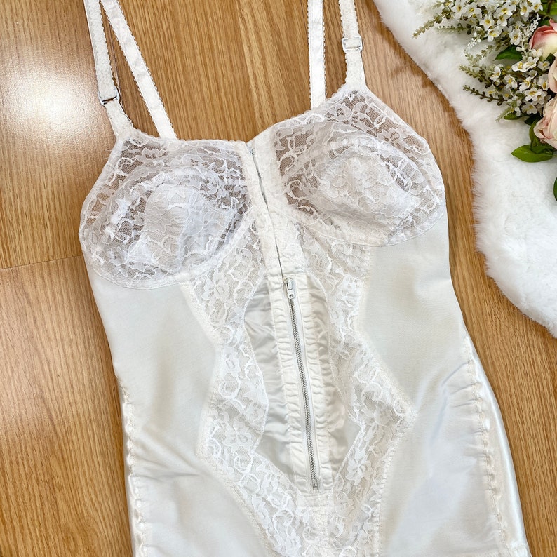 Vintage White and Light Cream Coloured Full Over Bust Shaping - Etsy