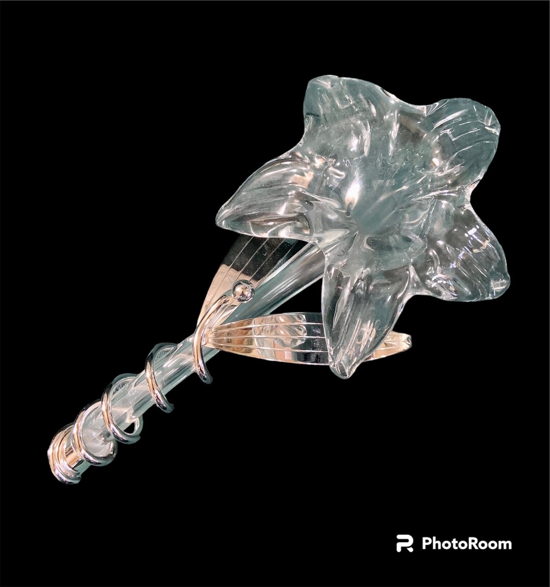 Hand Blown Glass Lily Bud Vase - Oneida Silverplate Stand 5.95 Shipping ...