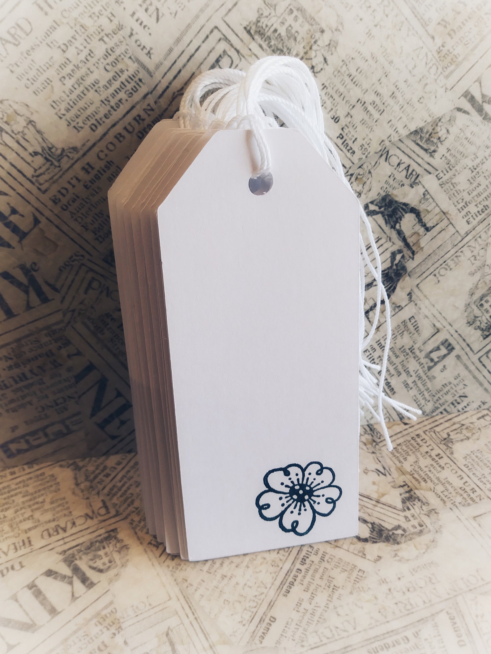 White Flower Tags, White Gift Tags, Hang Tags, Flower Gift Tags, Favor ...