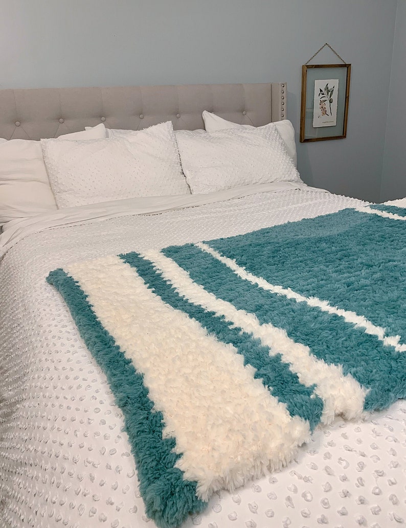 Soft Aqua Lap Blanket, Throw Blanket, Modern Home Decor, Soft Fuzzy ...