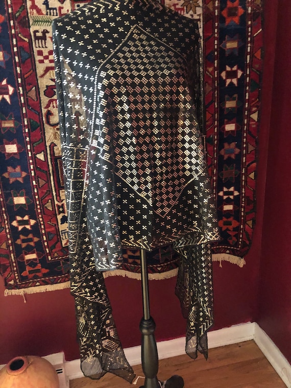 Lustrous Coptic Egyptian Vintage Assuit Shawl with Si… - Gem