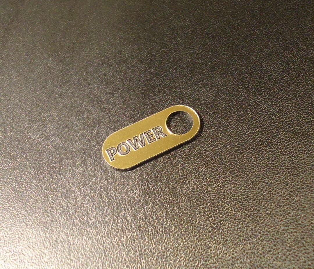 Commodore 64 POWER Sticker / Aufkleber / Badge / Logo GOLD 25mm X 10mm ...